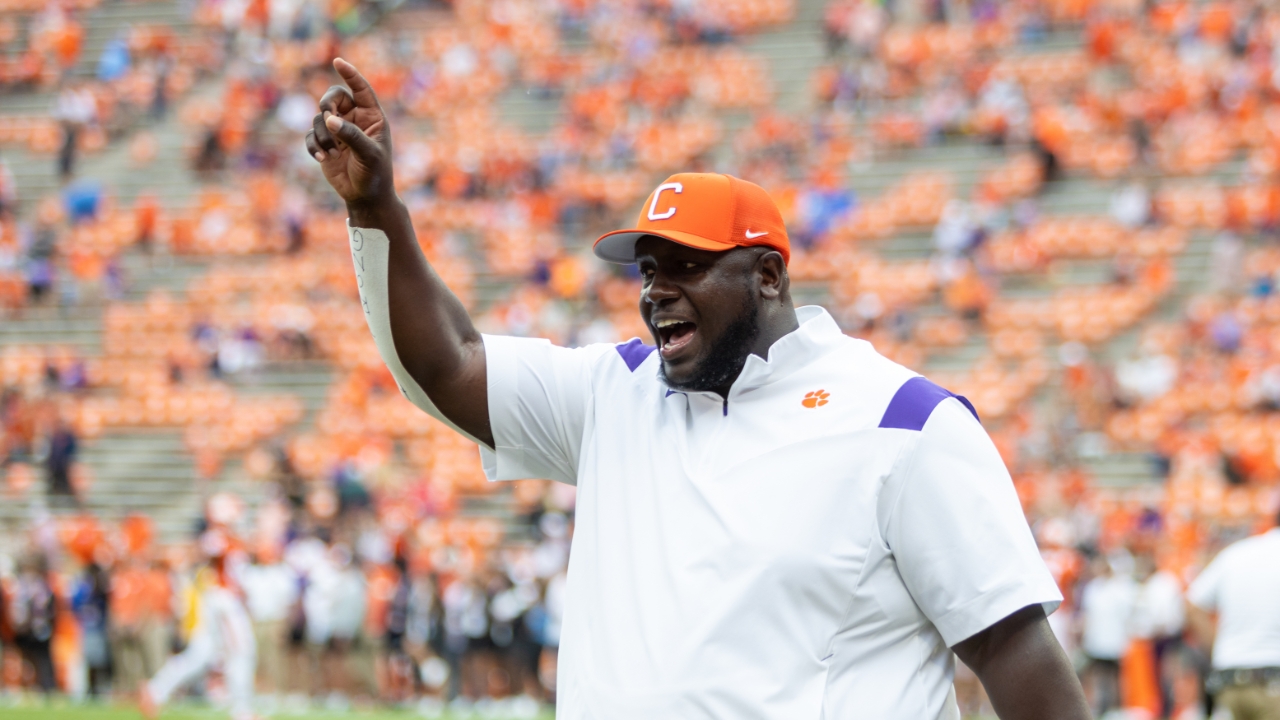 Eason says defense 'inconsistent' and Syracuse will be a 'huge ...