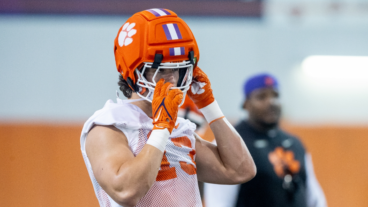 Will Heldt on Clemson’s “amped up” camp — and why his fit on the edge ...